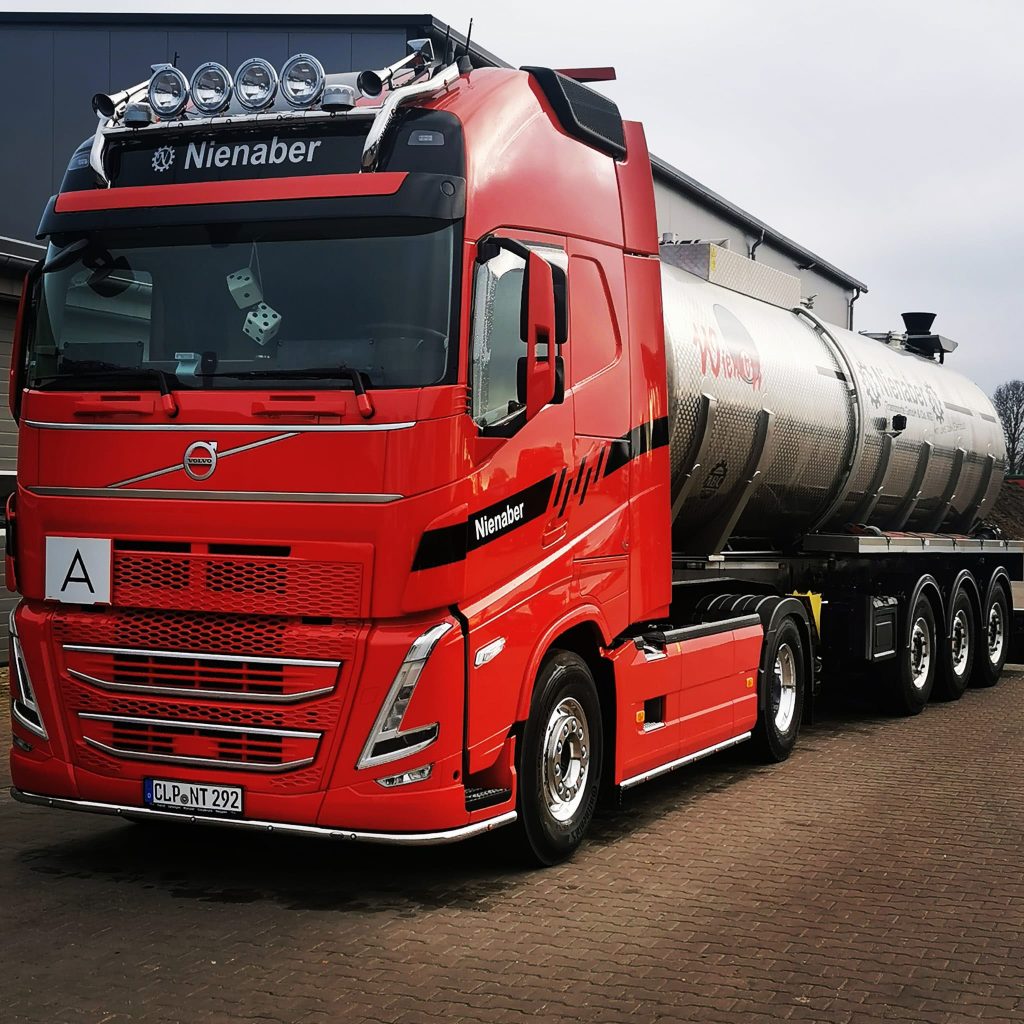 Nienaber Transporte: Flüssigtransporte in Friesoythe